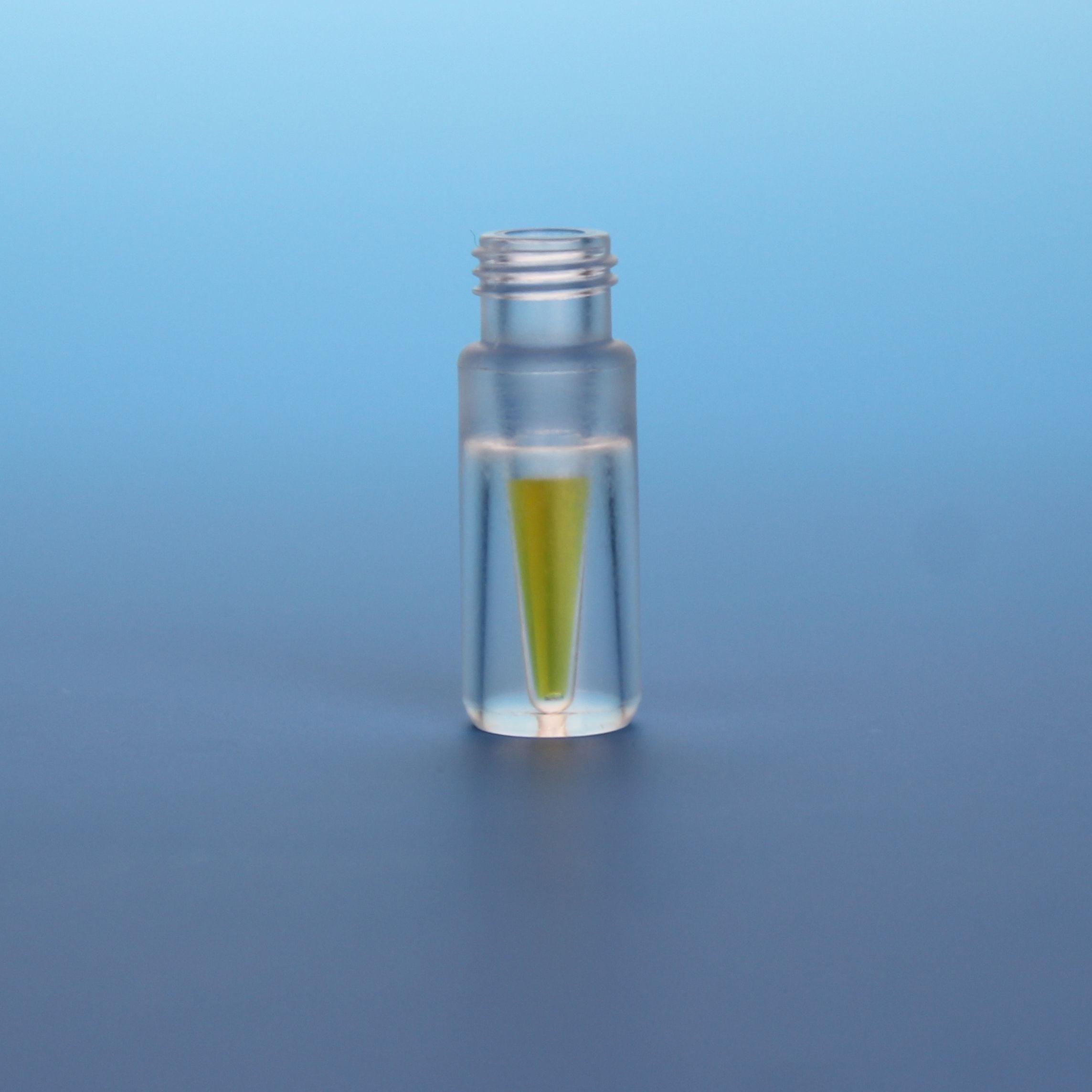 R.A.M.™ Plastic Vials, 12x32mm, 9mm Neck Finish