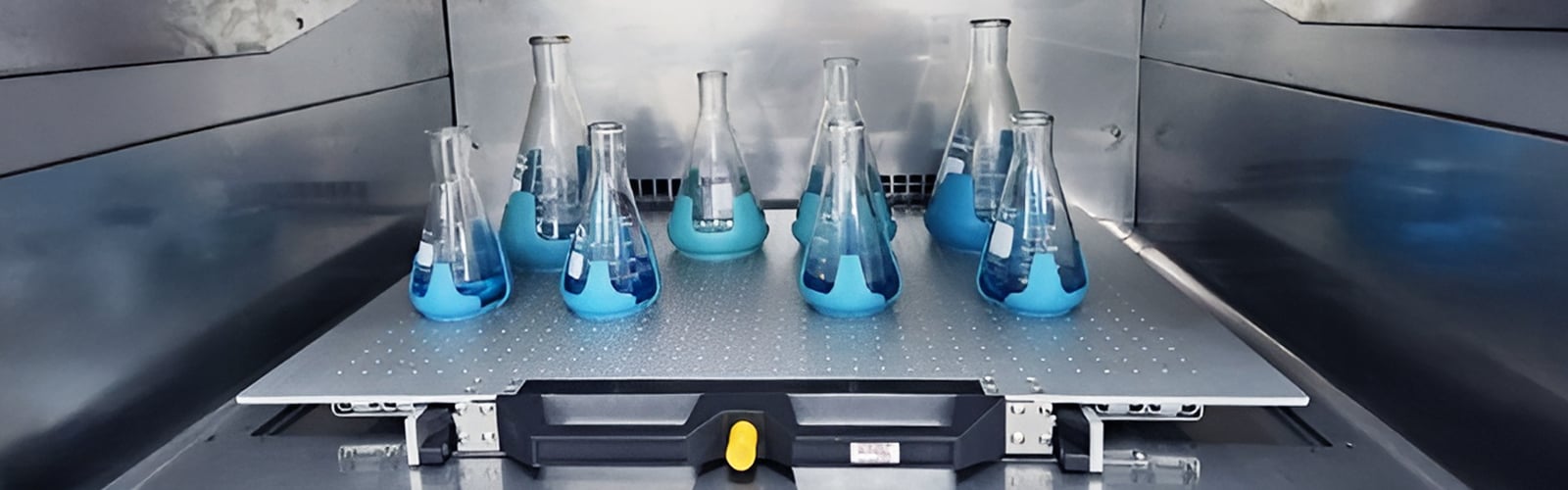 Push-Pull Slide Platform Improves JeioTech's Shaking Incubators